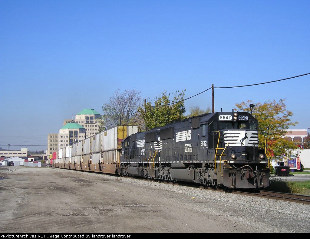 NS 6642 On NS 295 Eastbound